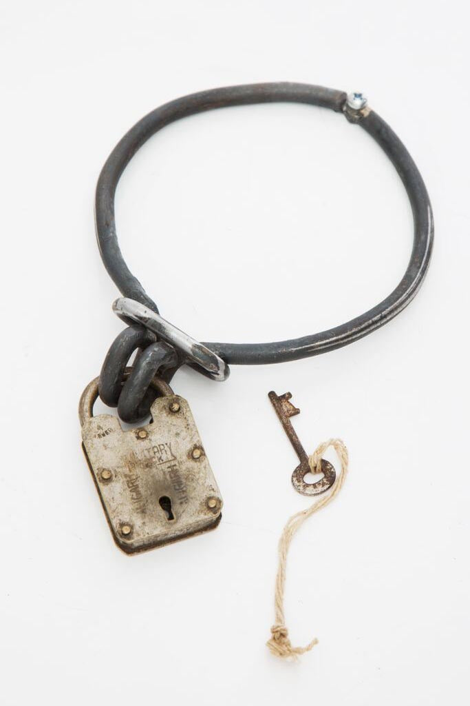 COLLARS – Fancy Steel