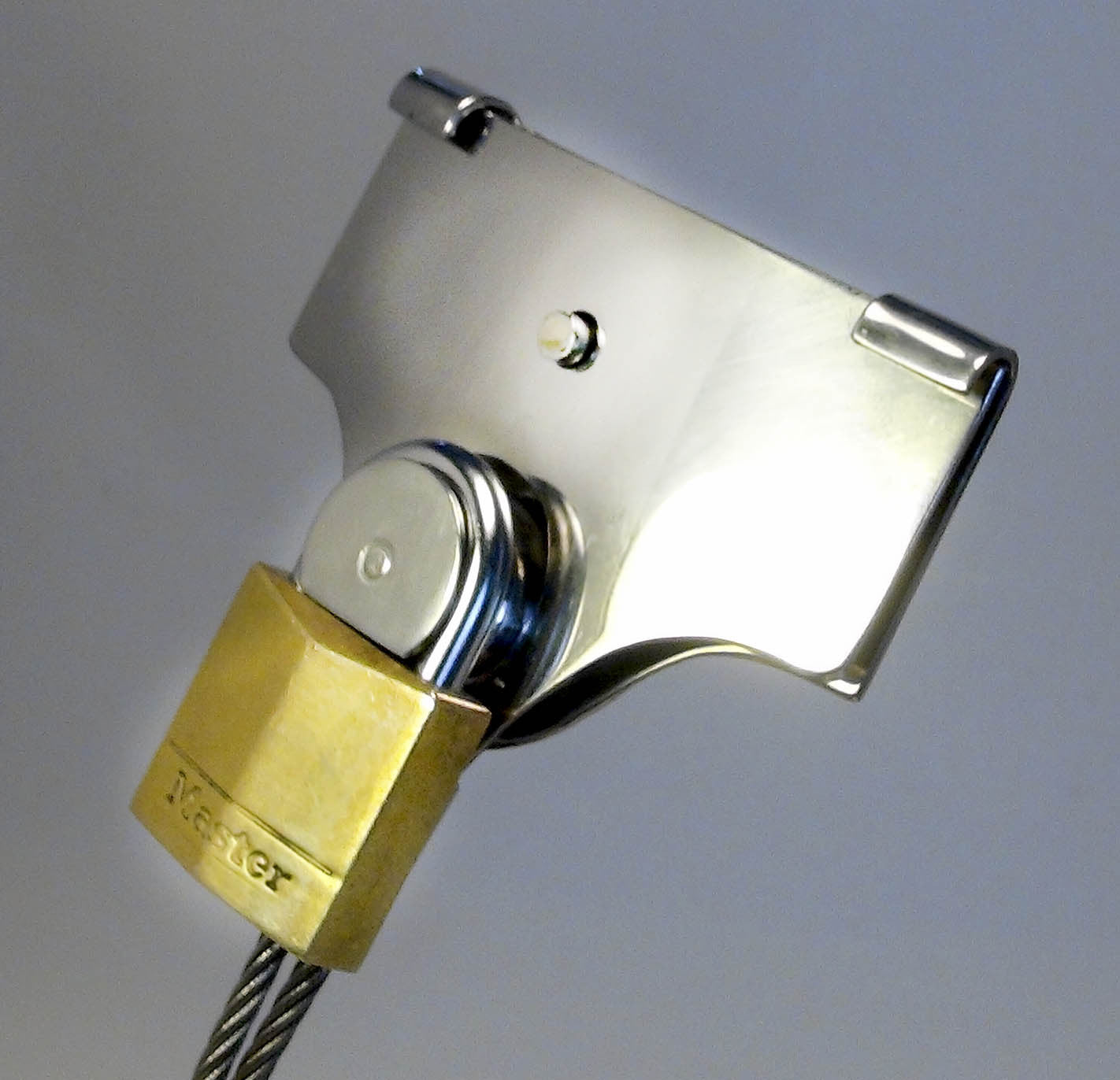 Locking System and Cables – Fancy Steel